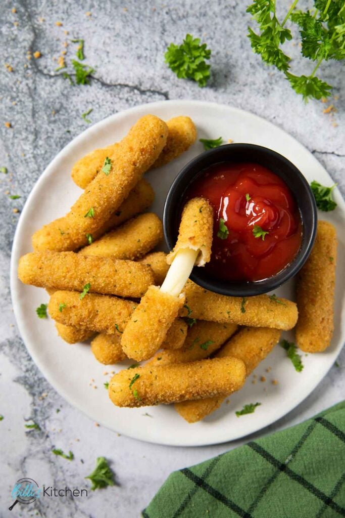 Frozen Mozzarella Sticks in Air Fryer | Billi's Kitchen